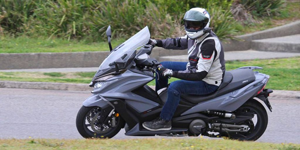 KYMCO | REVIEW: KYMCO AK550 MAXI SCOOTER